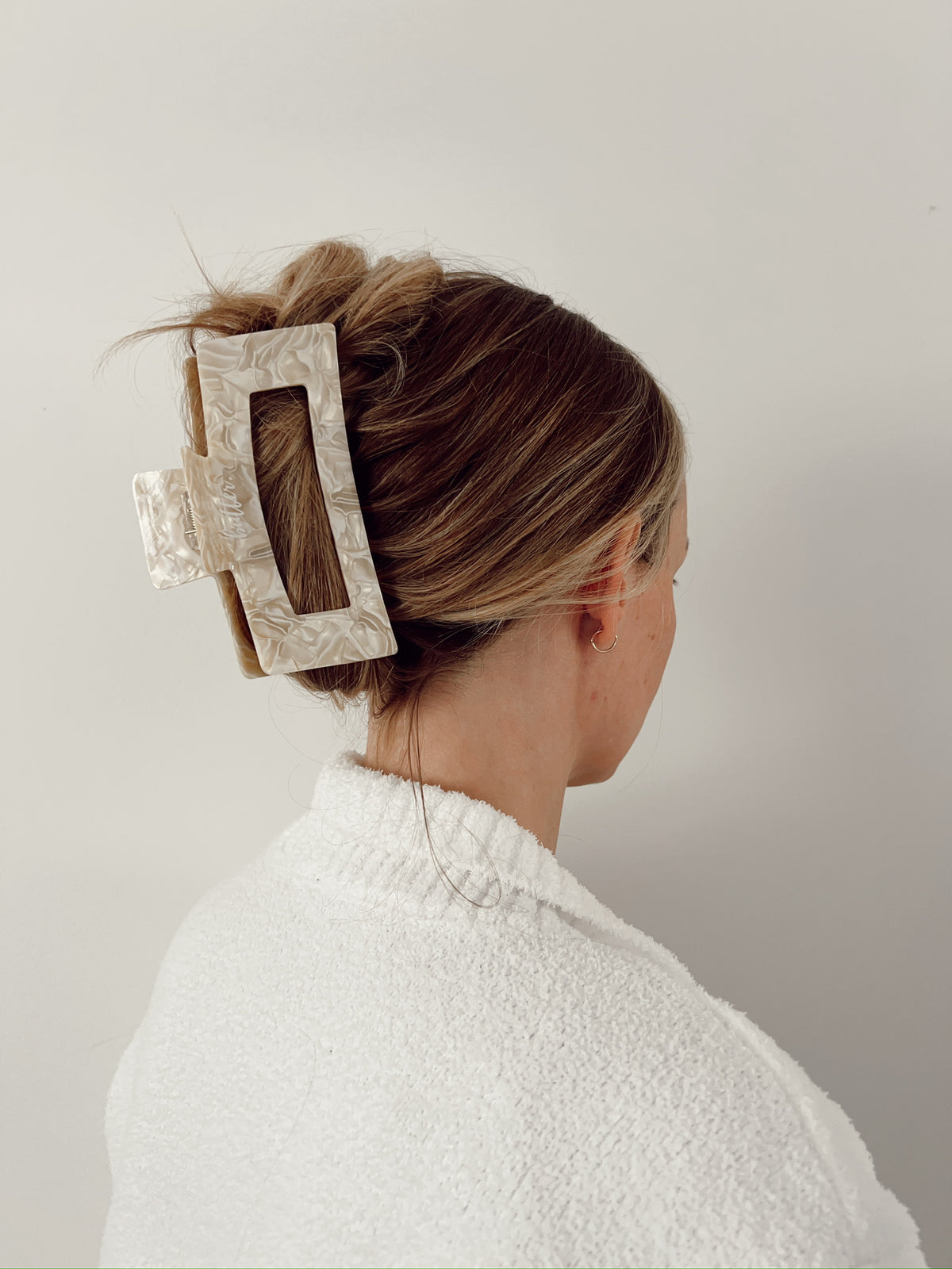 XL Claw Hair Clip 13CM | Butter